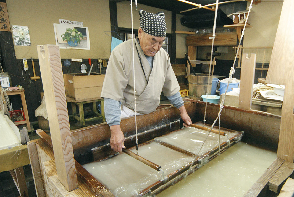 Washi Paper Making - Japan’s Craft in Echizen - Japan Local Guide